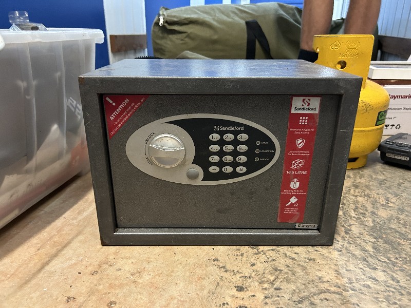 iBidOnStorage.com.au - Auction - 16735719369832