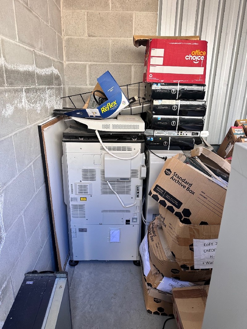 iBidOnStorage.com.au - Auction - 16943980756389