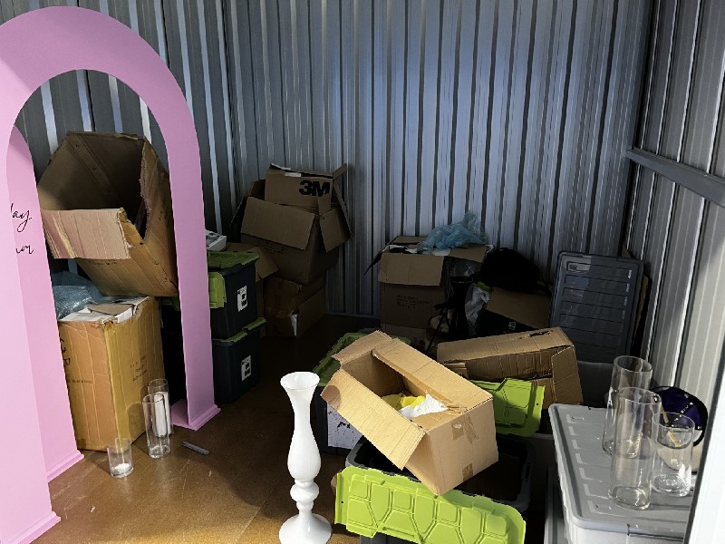 iBidOnStorage.com.au - National Storage Auction - 16994779142585