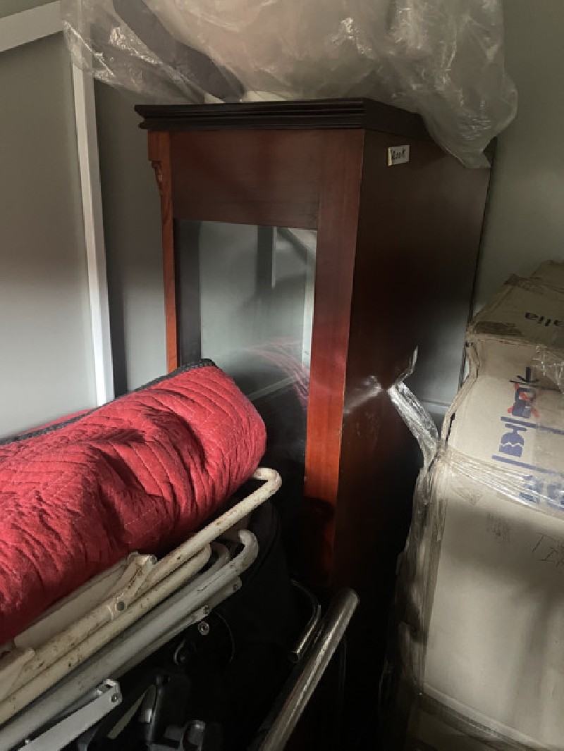 iBidOnStorage.com.au - Fairy Meadow Self Storage Auction - 17018267814153