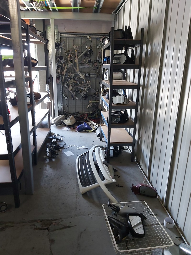 iBidOnStorage.com.au - Auction - 17205858102263