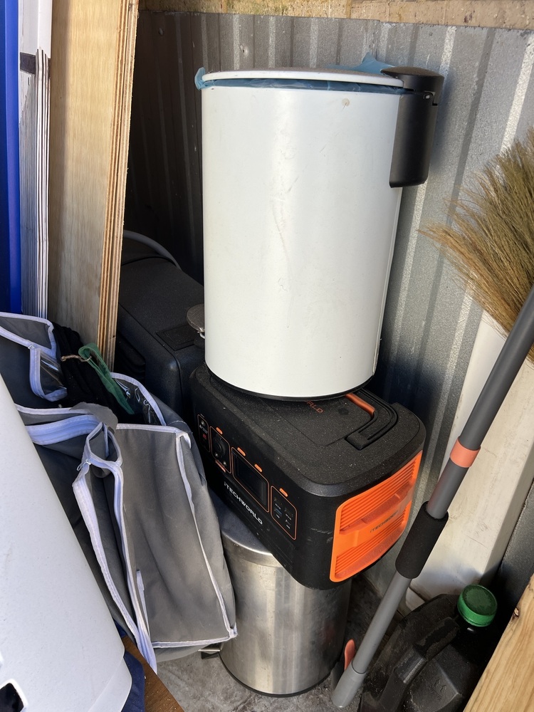 iBidOnStorage.com.au - Auction - 17387437173221