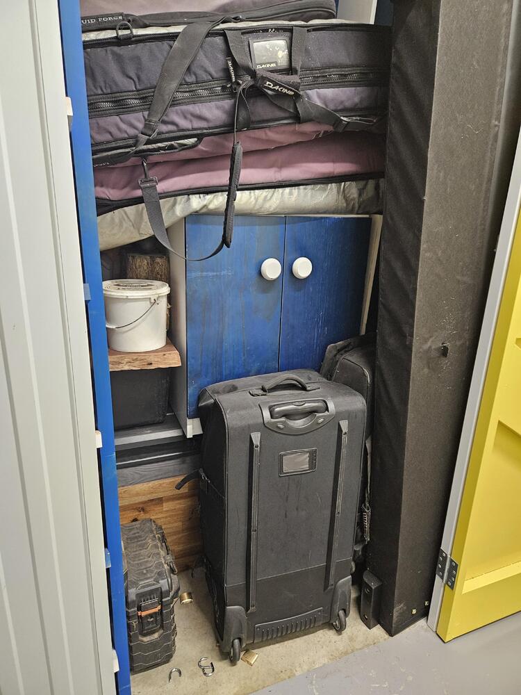 iBidOnStorage.com.au - Auction - 17437378399709