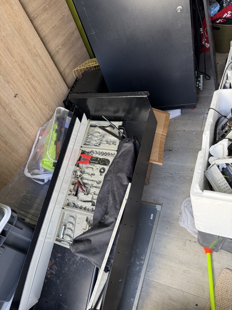 iBidOnStorage.com.au - Auction - 17446918931036