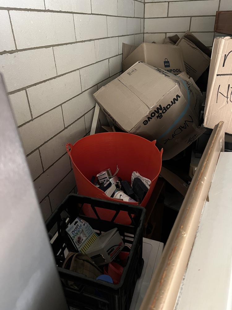 iBidOnStorage.com.au - Auction - 17472115561111