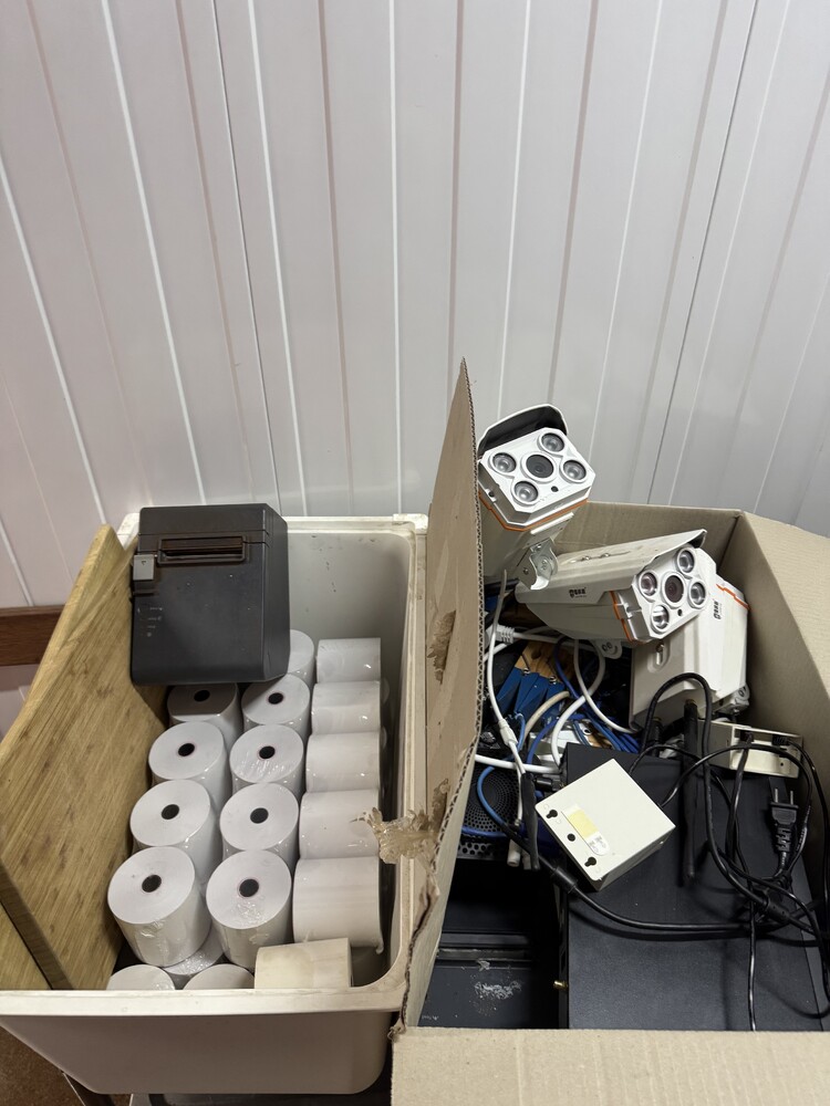 iBidOnStorage.com.au - Auction - 17605906297009